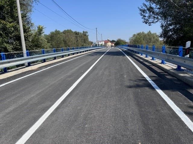 Rekonštrukcia oporného múru pri obci Zatín dokončená | VINCI ...