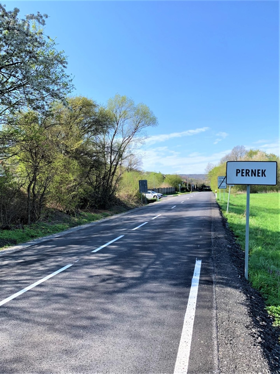 EUROVIA SK zrekonštruovala cestu medzi obcami Pernek a Rohožník | VINCI ...